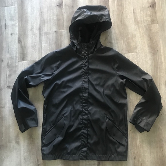 Aritzia | Jackets & Coats | Aritzia Babaton Rain Coat Navy Jacket Xs ...